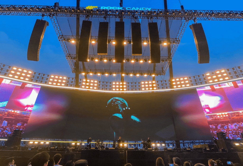 Meilleurs Line Arrays 2026 : Guide & Comparatif pour bien Choisir