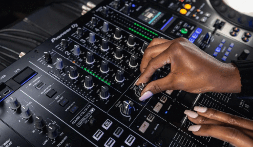 Comparatif Table de Mixage DJ : Guide des Meilleurs Modèles